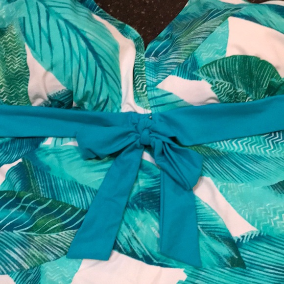 Avenue | Swim | Avenue Swim Teal And White Leaf Bathing Suit Top | Poshmark